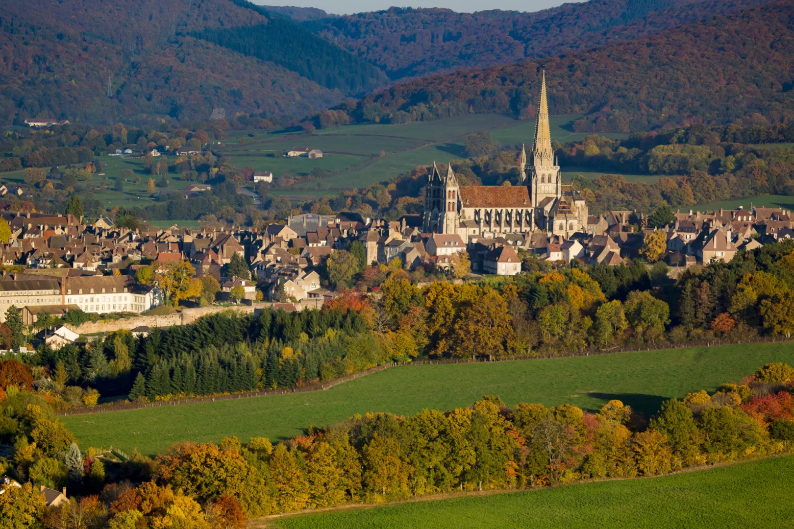 Autun, historic city near Morvan in Burgundy | GTMC VTT